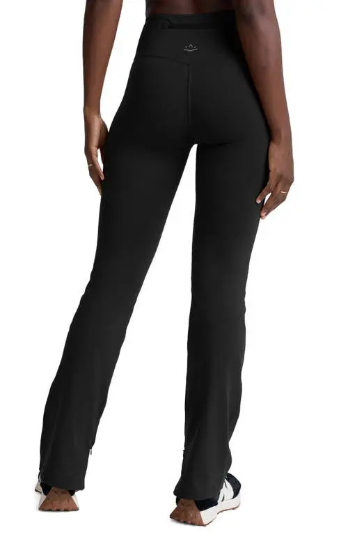 Beyond Yoga Pacer Fleece Bootcut Pants - Black