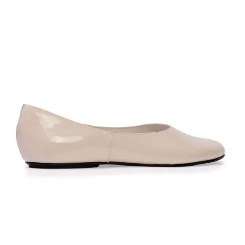 BLACK SUEDE STUDIO Ezra Ballerina Flat - Coconut Patent