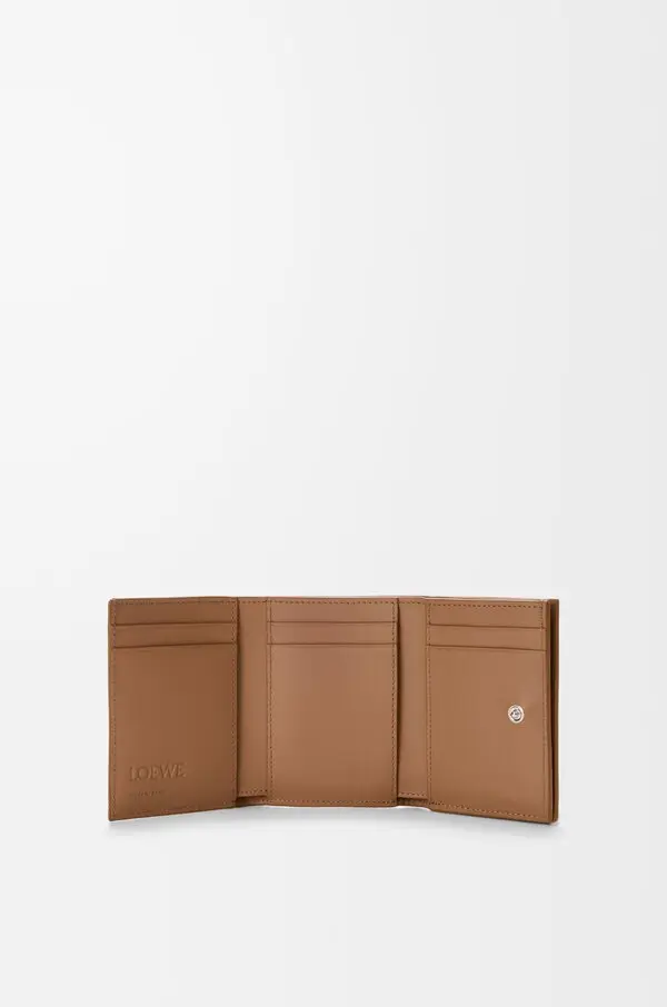 Loewe Cats Trifold Wallet In Classic Leather Skin - Mocha