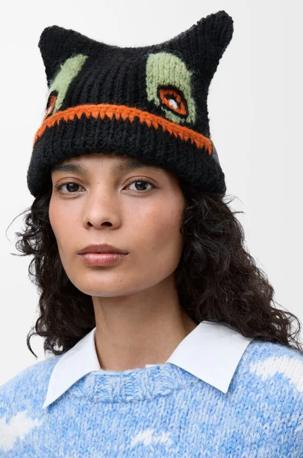 Loewe Futurist Cat Beanie - Black