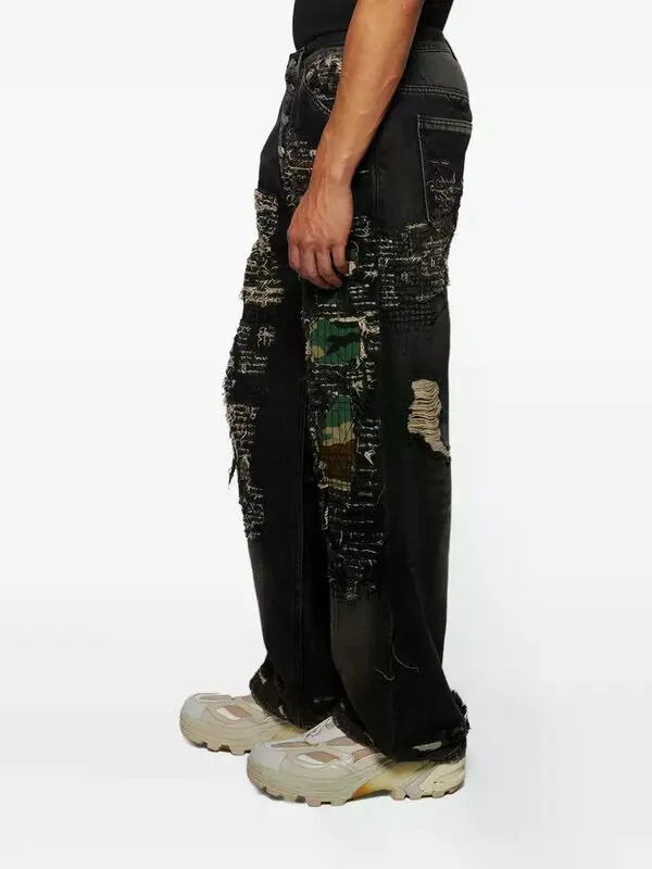 THUG CLUB Distressed Jeans