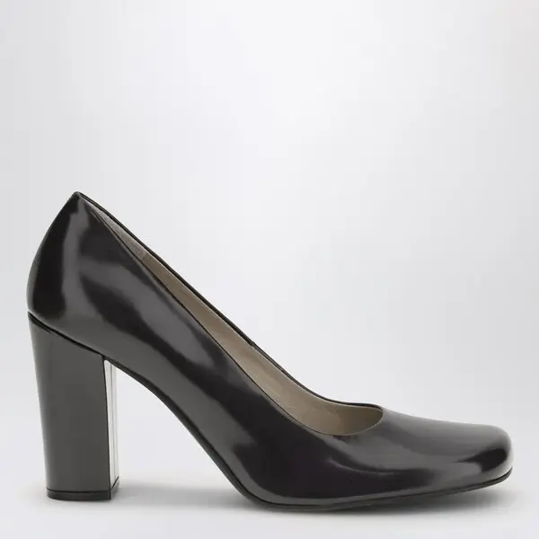 THE ROW Penelope Leather Pumps - Black
