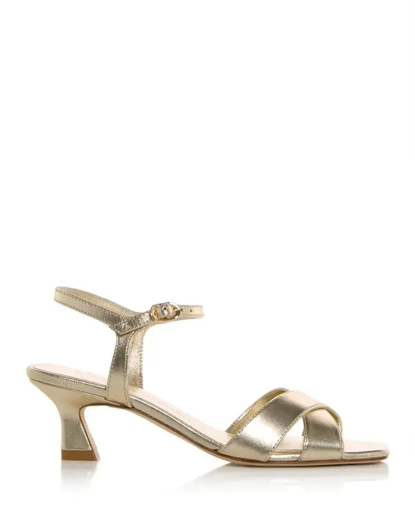 STUART WEITZMAN Vinnie Sandal - Light Gold