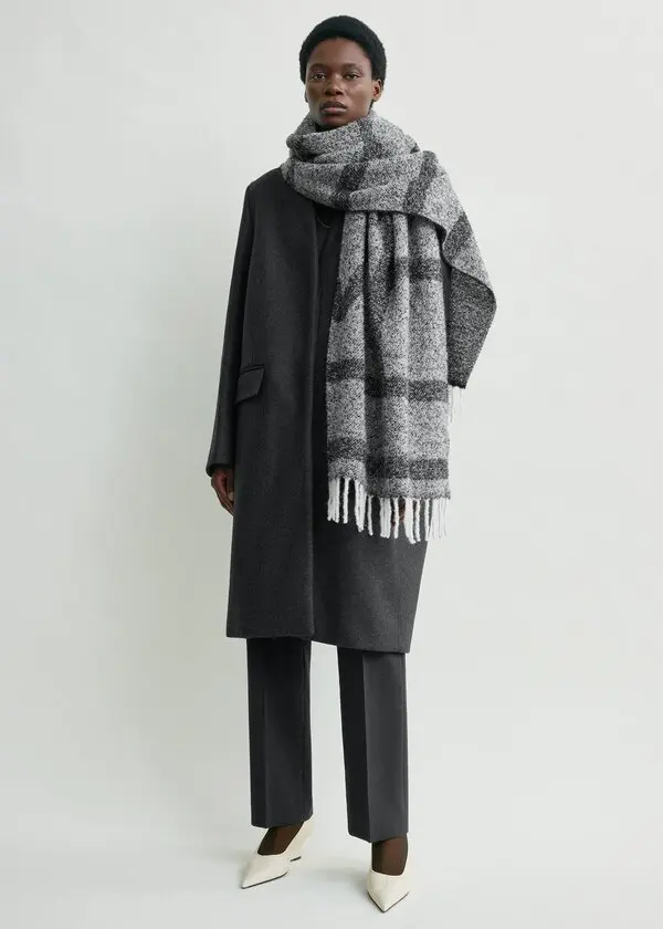 TOTEME Monogram Jacquard Scarf /white - Black