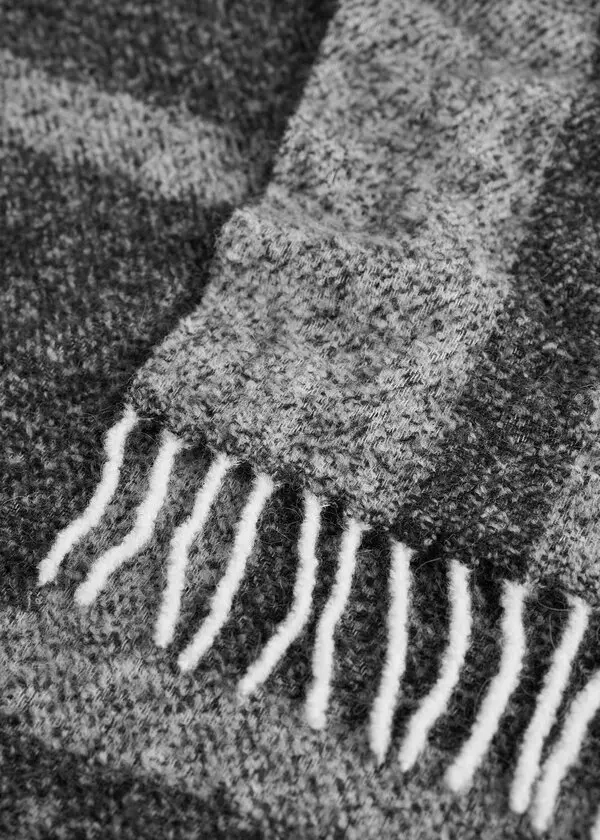 TOTEME Monogram Jacquard Scarf /white - Black