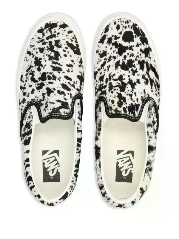 VANS Slip-on Sneakers
