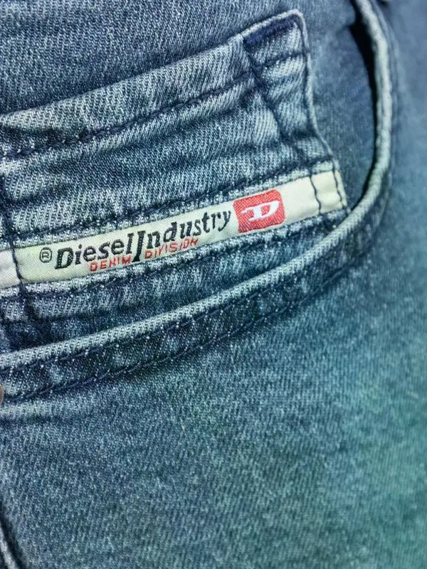 DIESEL® 1986 Larkee-beex Jeans