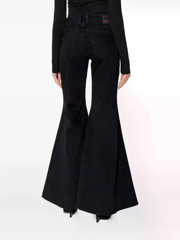 DIESEL® 1970 D-bleess 09n89 Flare Jeans