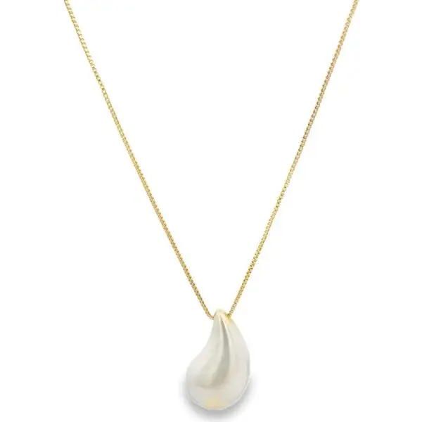 MACRAE & CO. X Sharina Faux Pearl Teardrop Pendant Necklace - Gold