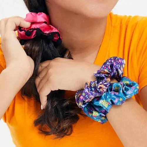 Disney Encanto Hair Clips And Scrunchies Set