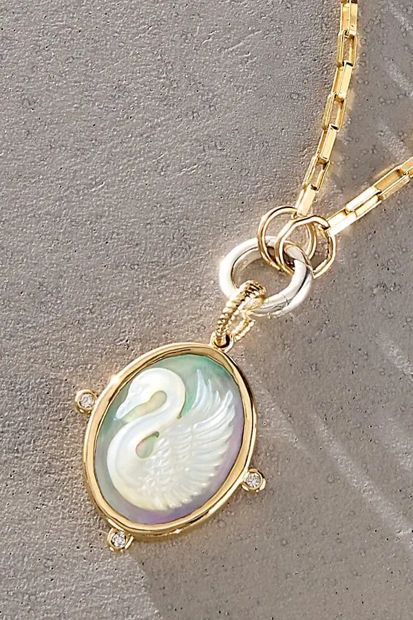 MAURA GREEN Fp X Gold Swan Cameo Charm - Gold/diamond/mother