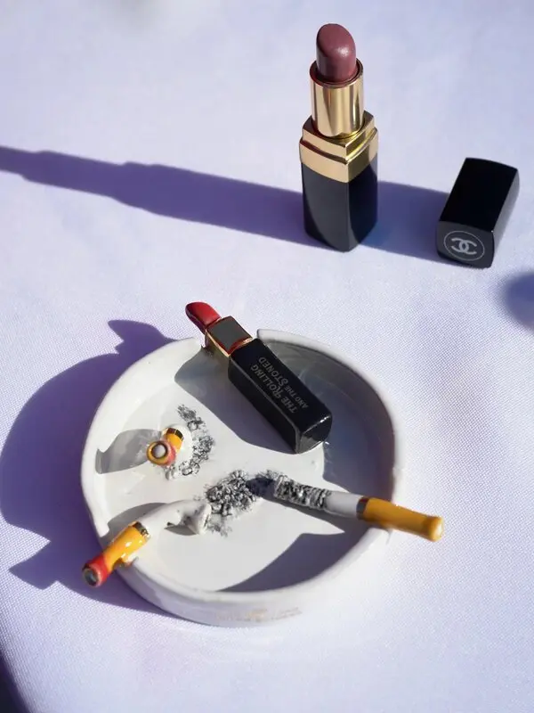 THE ROLLING AND THE STONED Lipstick Secret Ashtray