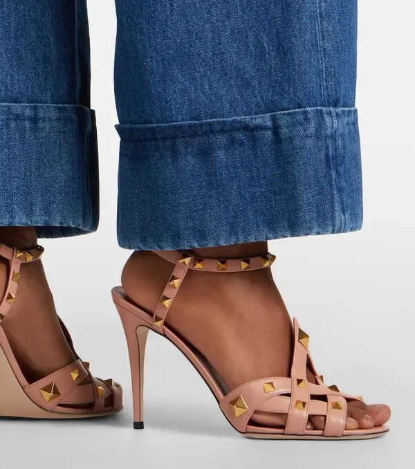 Valentino Garavani Studded Leather Sandals - Pink