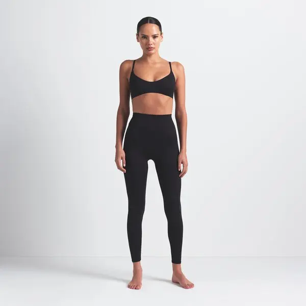 SKIMS Knee Grip 26" Legging | Black | | Nike Matte