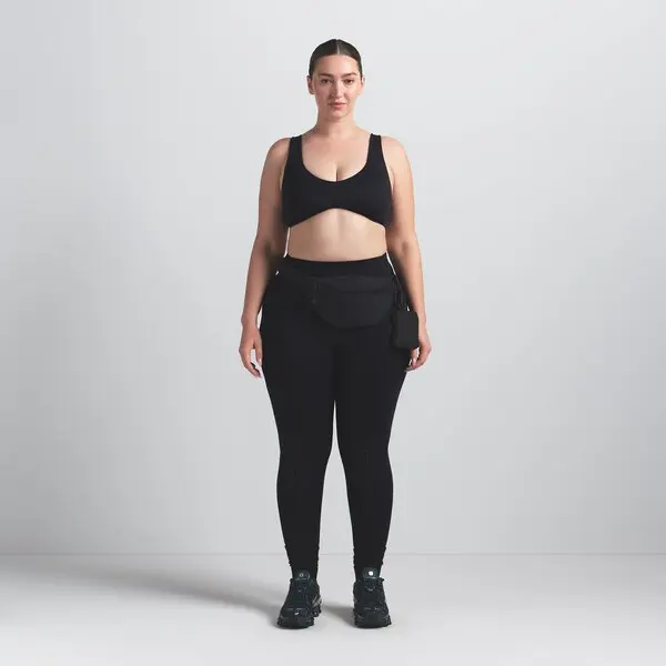 SKIMS Knee Grip 26" Legging | Black | | Nike Matte
