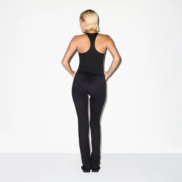 SKIMS V Line 39" Straight Legging | Deep Neutral | | Nike Matte - Obsidian