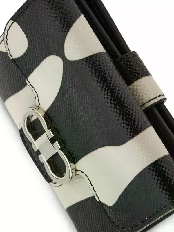 FERRAGAMO Buckle-detail Wallet