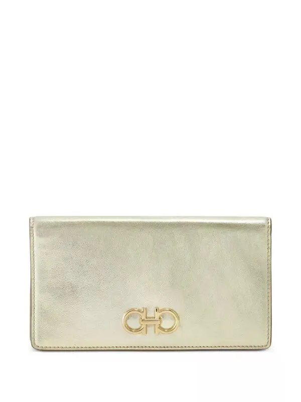 FERRAGAMO Gancini Buckle Continental Wallet - Gold