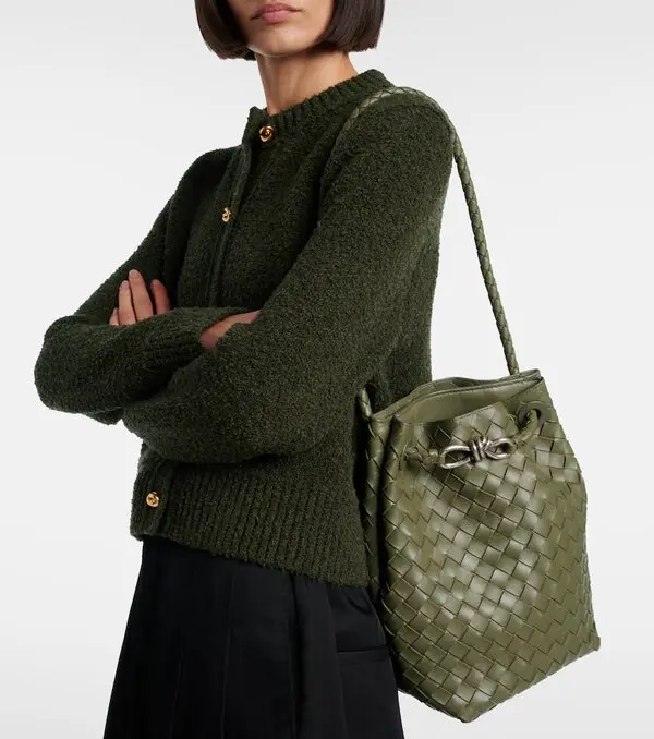 Bottega Veneta Andiamo Intrecciato Small Bucket Bag - Green