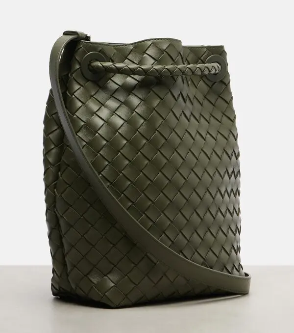 Bottega Veneta Andiamo Intrecciato Small Bucket Bag - Green