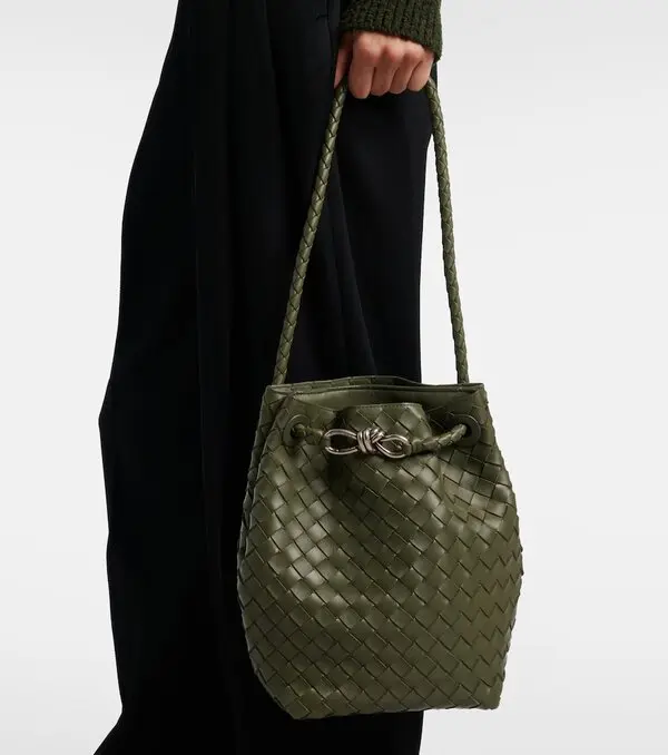 Bottega Veneta Andiamo Intrecciato Small Bucket Bag - Green