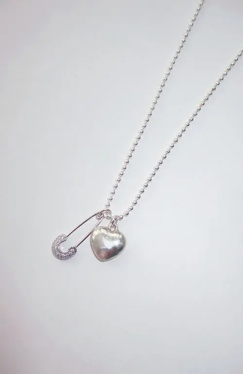 RIMOR JEWELRY Mini Heart Pin Chain Necklace - Silver