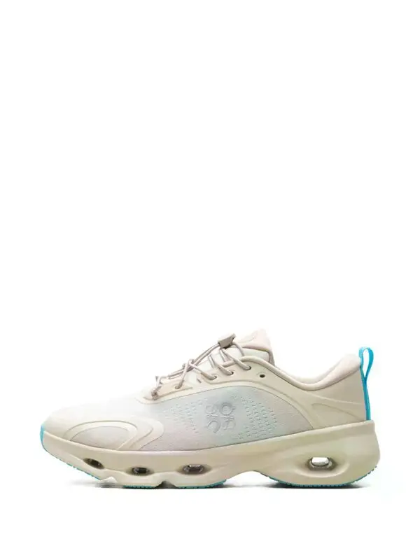 On Cloudsolo Logo Detail Sneakers - Neutrals