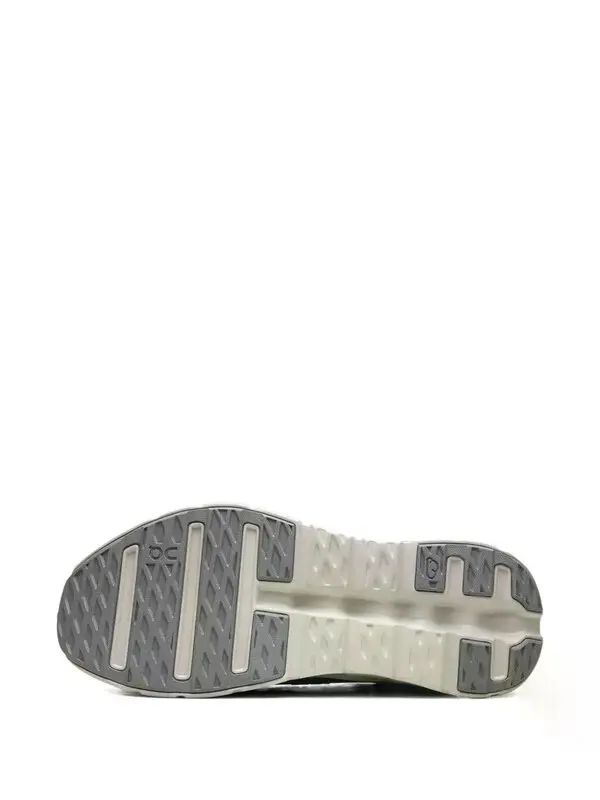 On Cloudsolo Logo Detail Sneakers - Black