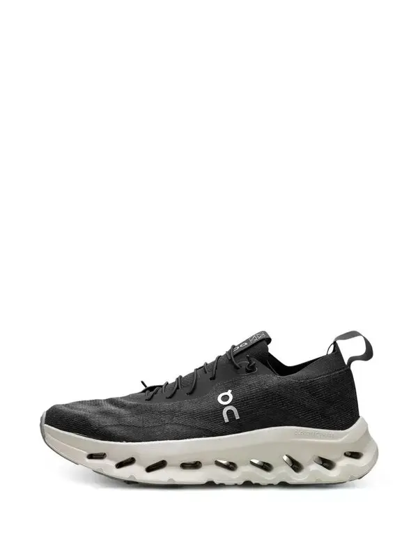 On Cloudsolo Logo Detail Sneakers - Black