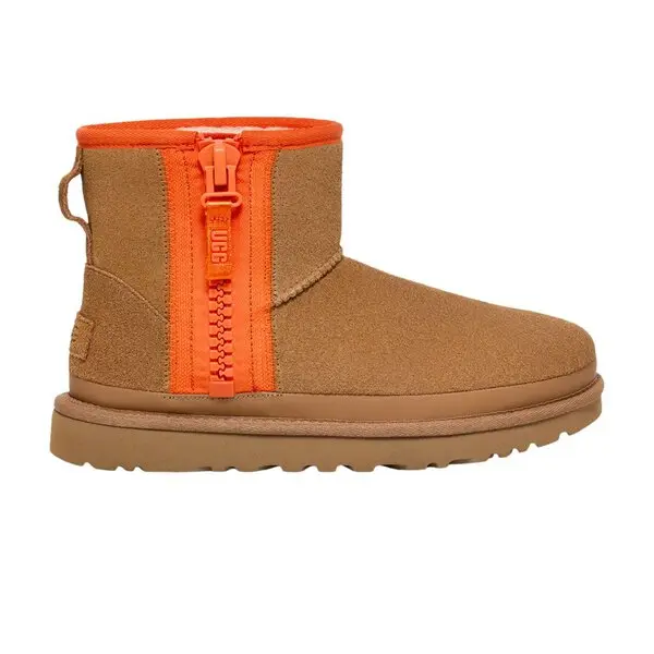 UGG Classic Mini Zipper Tape Logo Boot