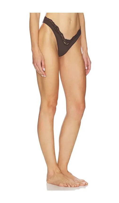 SKIMS Fits Everybody Lace Dip Thong In Brown - Espresso