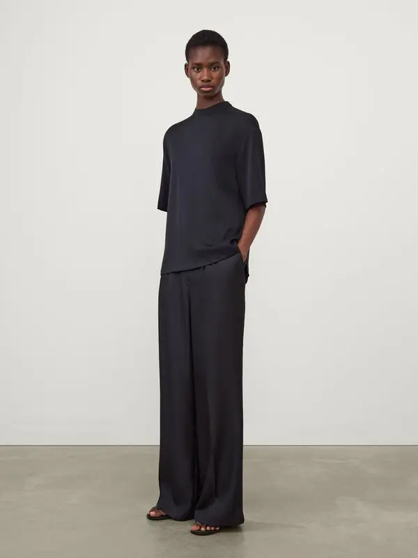 LISA YANG Oversized Round Neck T-shirt - Midnight