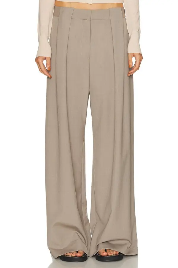 ST. AGNI Pleat Loop Pant - Mousse
