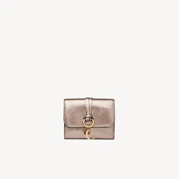 Chloé Small Alphabet Tri-fold In Metallized Leather Single - Shiny Grey