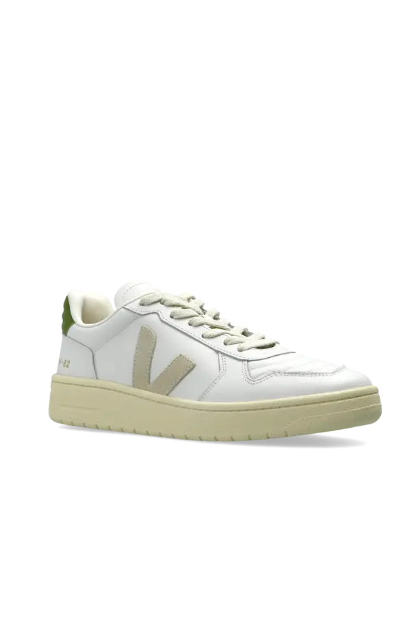 VEJA V-82 Ii Sports Shoes - White