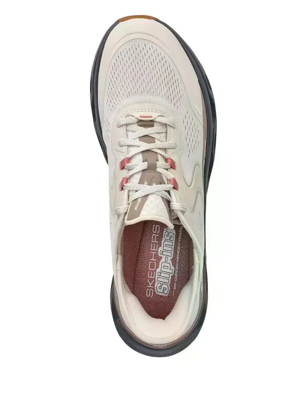 Sketchers Glide-step Altus Sneakers