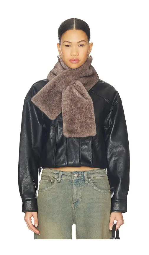 LAMARQUE Muse Faux Fur Scarf In Grey - Wolf