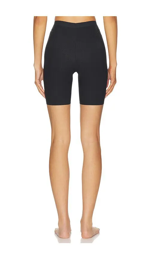 Spanx Shape Invisible Mid-thigh Shorts