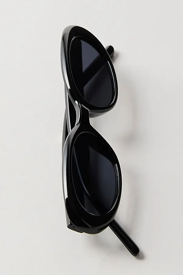 Free People Stella Round Sunglasses - Black