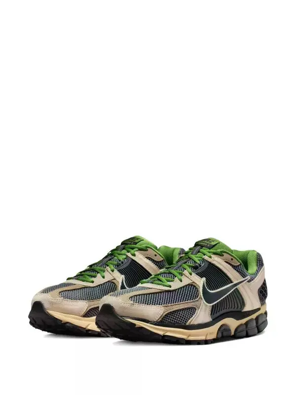 Nike Zoom Vomero 5 Trainers - Neutrals