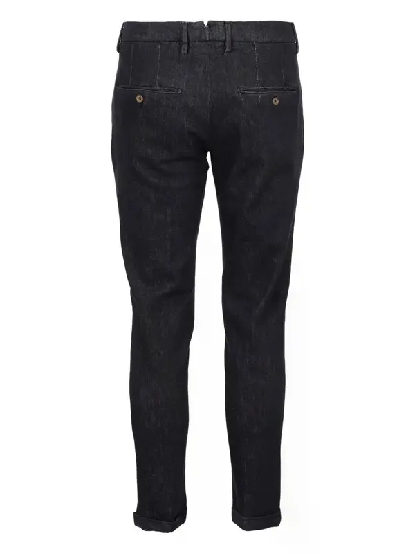 MYTHS Dart-detailing Jeans