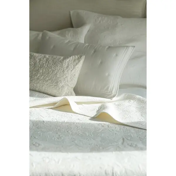 Michael Aram Tufted Quilt Euro Sham - Cloud