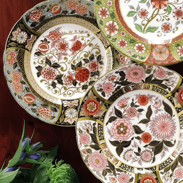 ROYAL CROWN DERBY Pink Bouquet Accent Plate