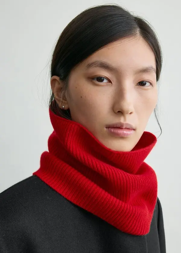 TOTEME Cashmere Neck Warmer