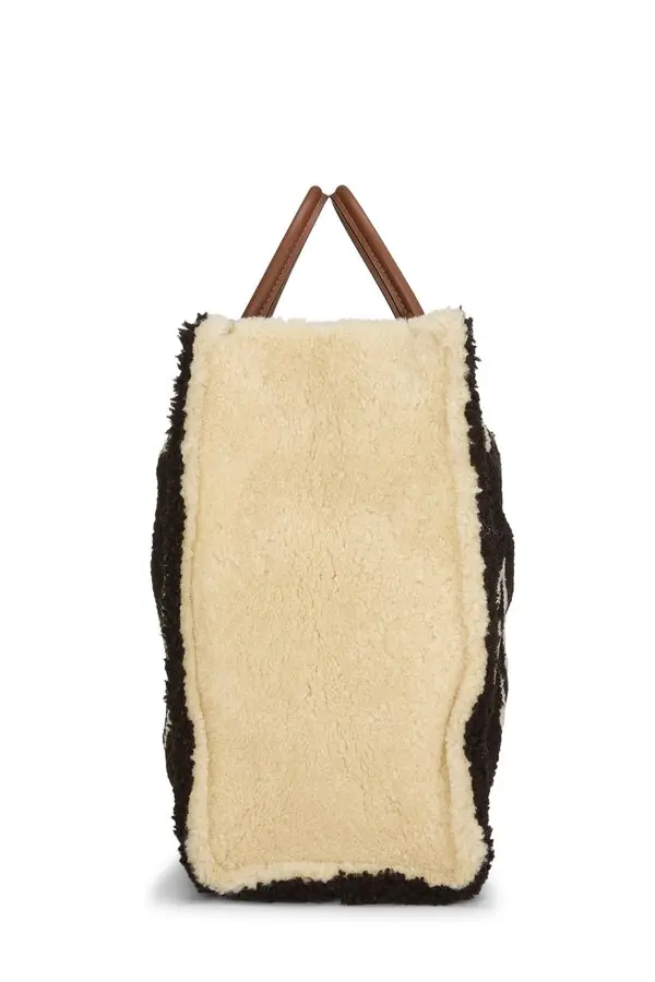 LOUIS VUITTON Shearling Teddy Monogram On The Go - Brown