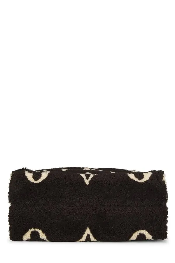 LOUIS VUITTON Shearling Teddy Monogram On The Go - Brown