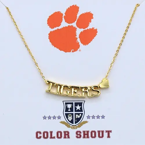 COLOR SHOUT Heart Necklace - Yellow Gold
