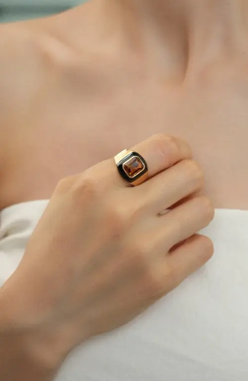 RETRO CHIC Roman Night Statement Ring