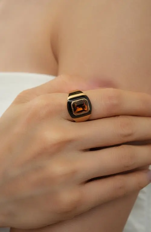 RETRO CHIC Roman Night Statement Ring