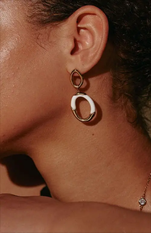 RETRO CHIC Time Ripples Round Hoop Earrings